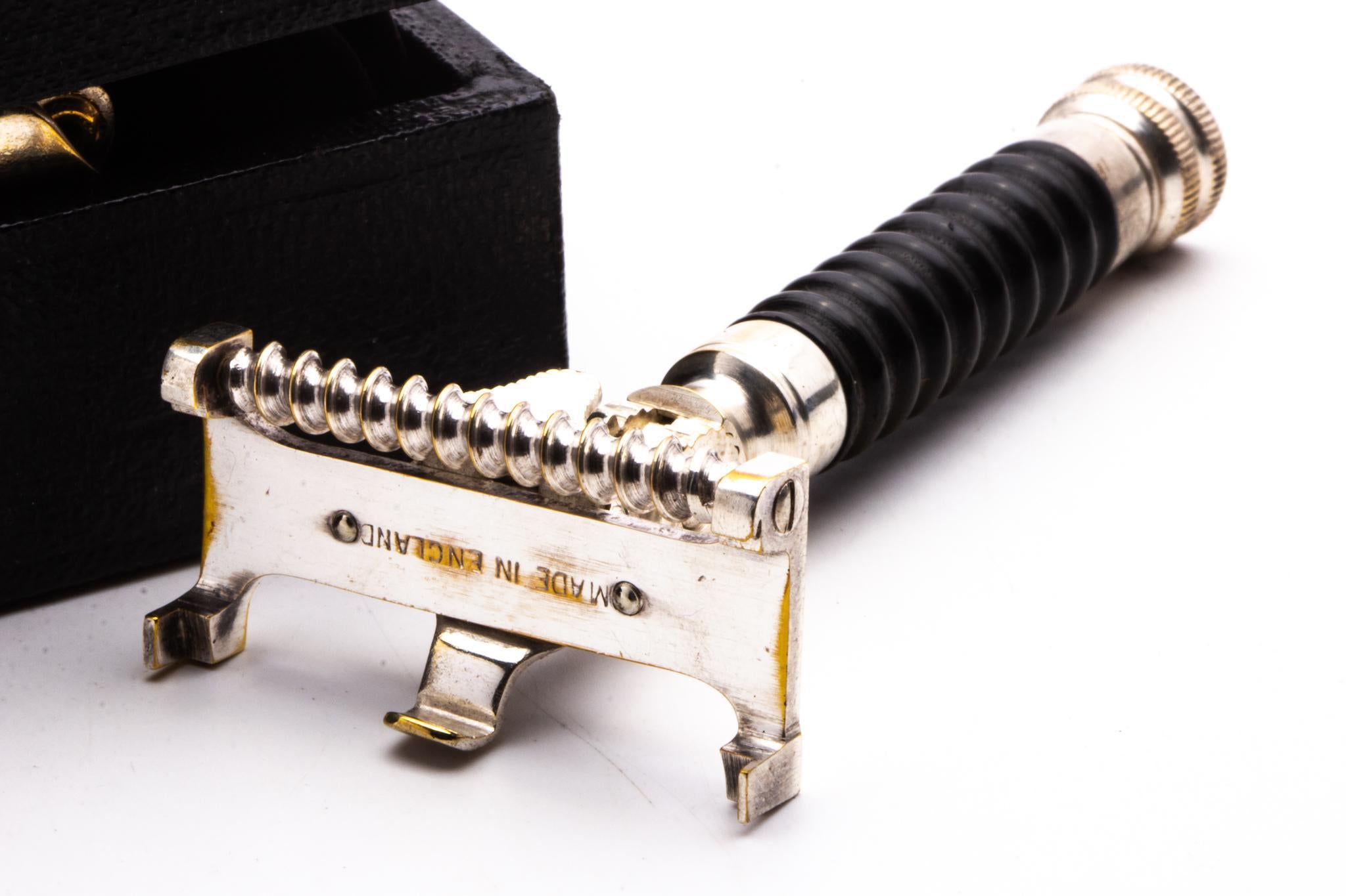 1920's Wilkinson Sword Co. 7 Day Model Safety Razor Set | Original Con ...
