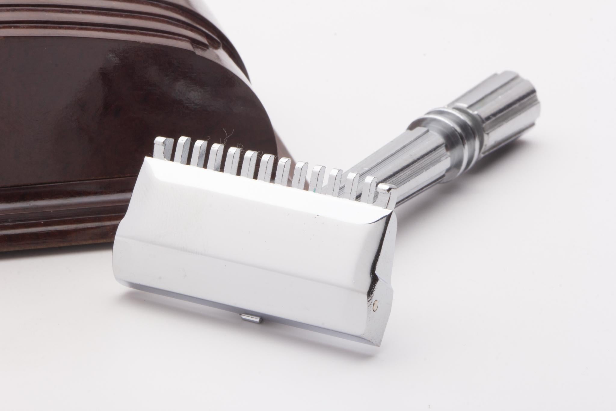 1930s Gem Micro-matic Razor Single Edge in Bakelite Case | Original Co ...