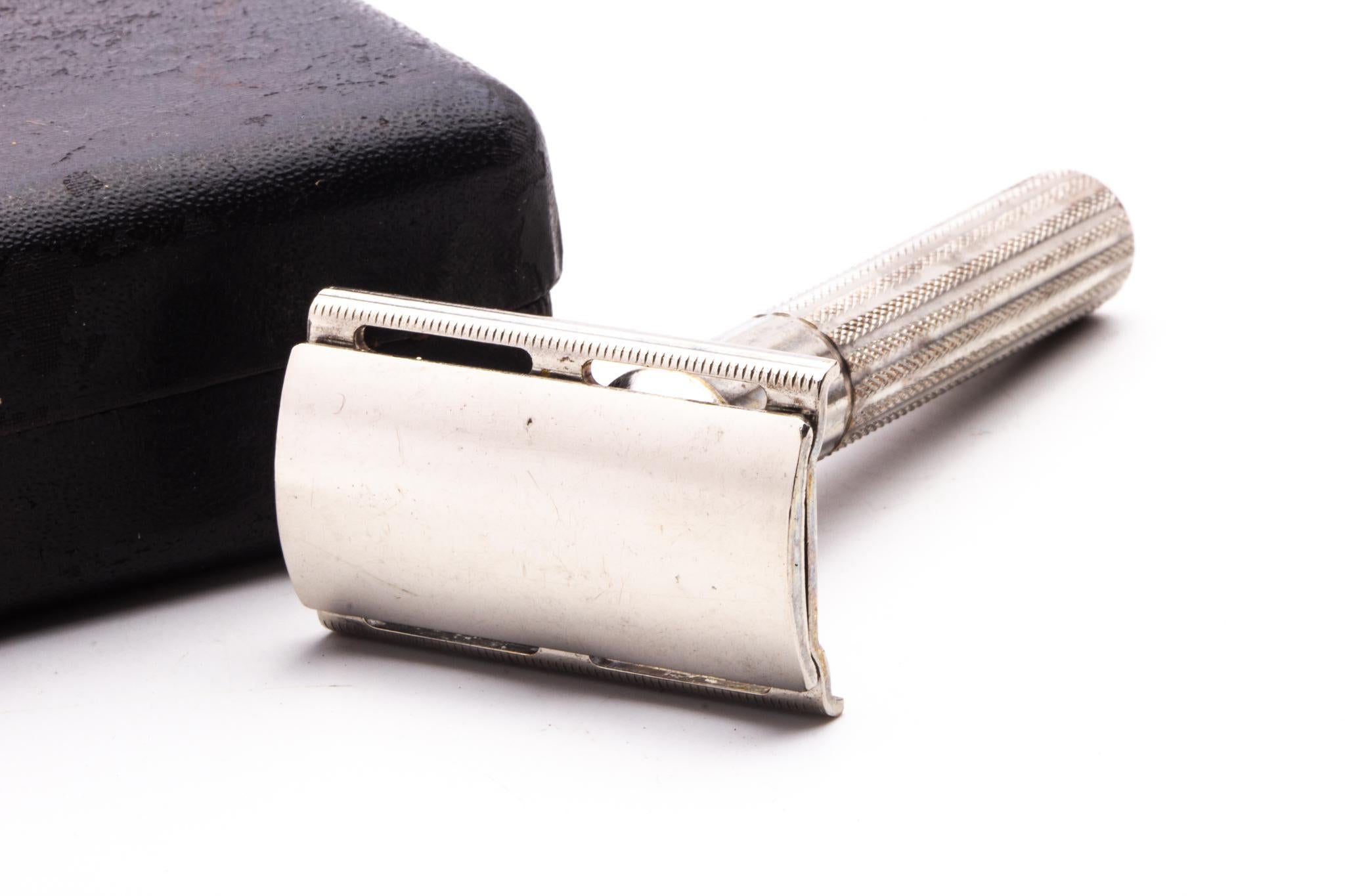 1939-47 Gillette Fat Handle Tech Double Edge Safety Razor Set | Origin ...