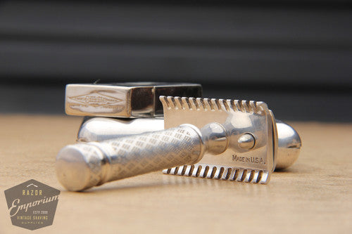 Gillette 1921 New Improved Silver Tuckaway Style Travel DE Safety Razo ...