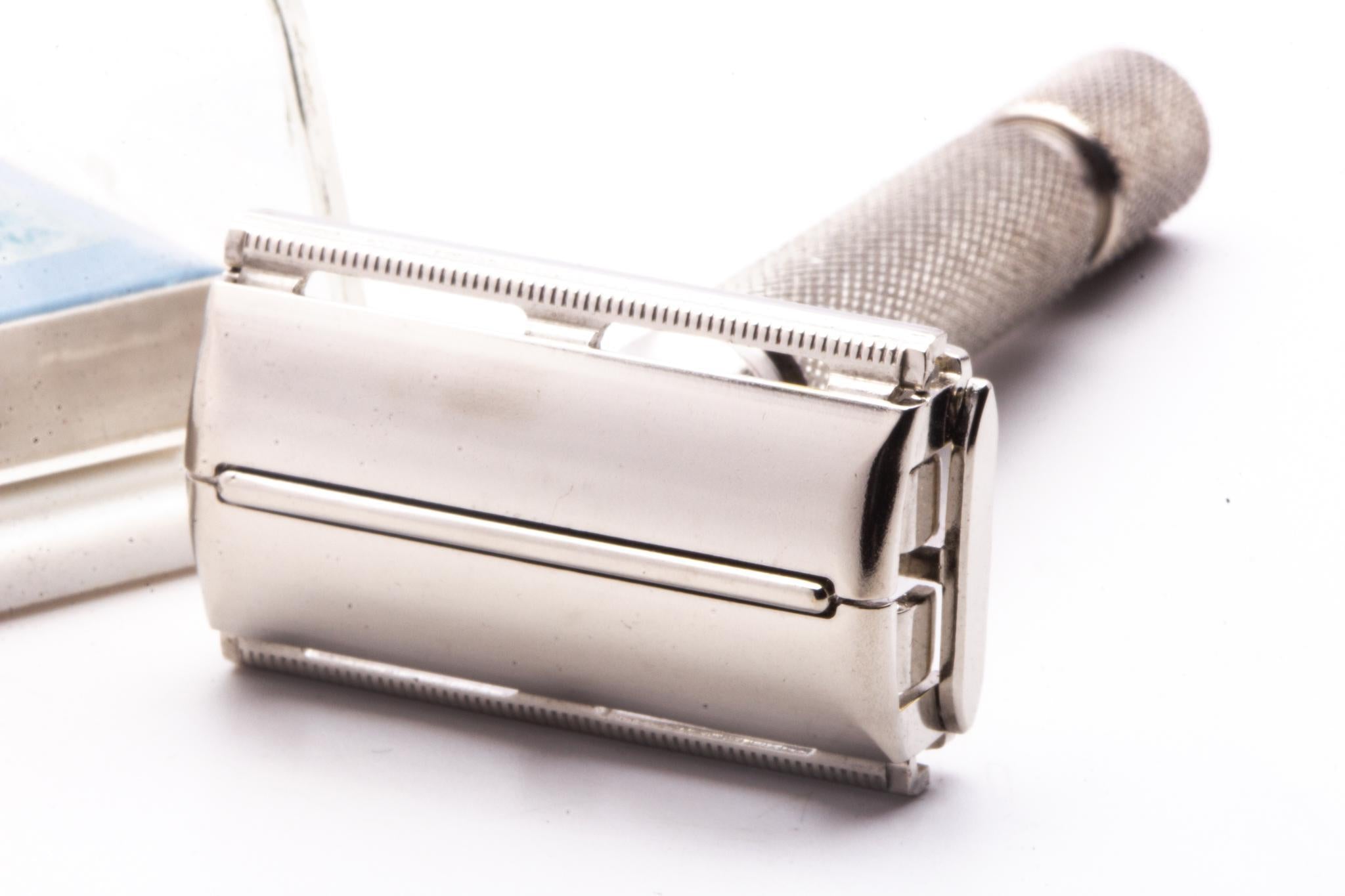1950's Gillette French Monobloc Double Edge Safety Razor Set | Origina ...