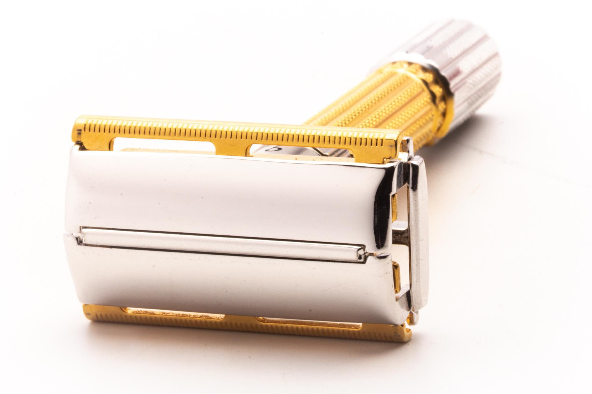 1961 G1 Gillette $1.95 Fatboy Double Edge Safety Razor | Custom Two-To ...