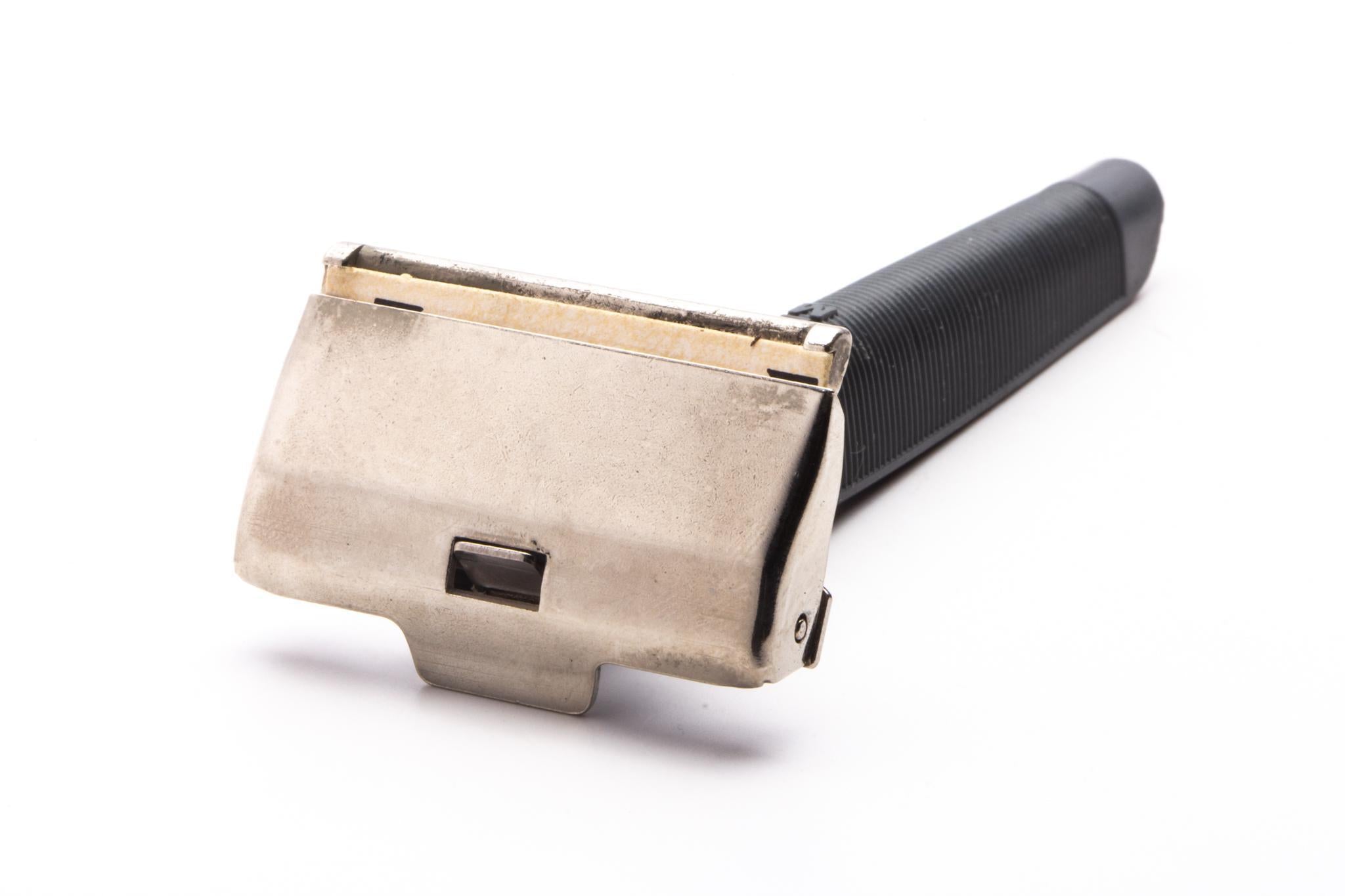 1950's Gem Single Edge Safety Razor With Black Plastic Handle | Origin ...