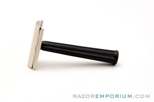 1947 51 Wwii Gillette Bakelite Handle Tech Double Edge Razor Set