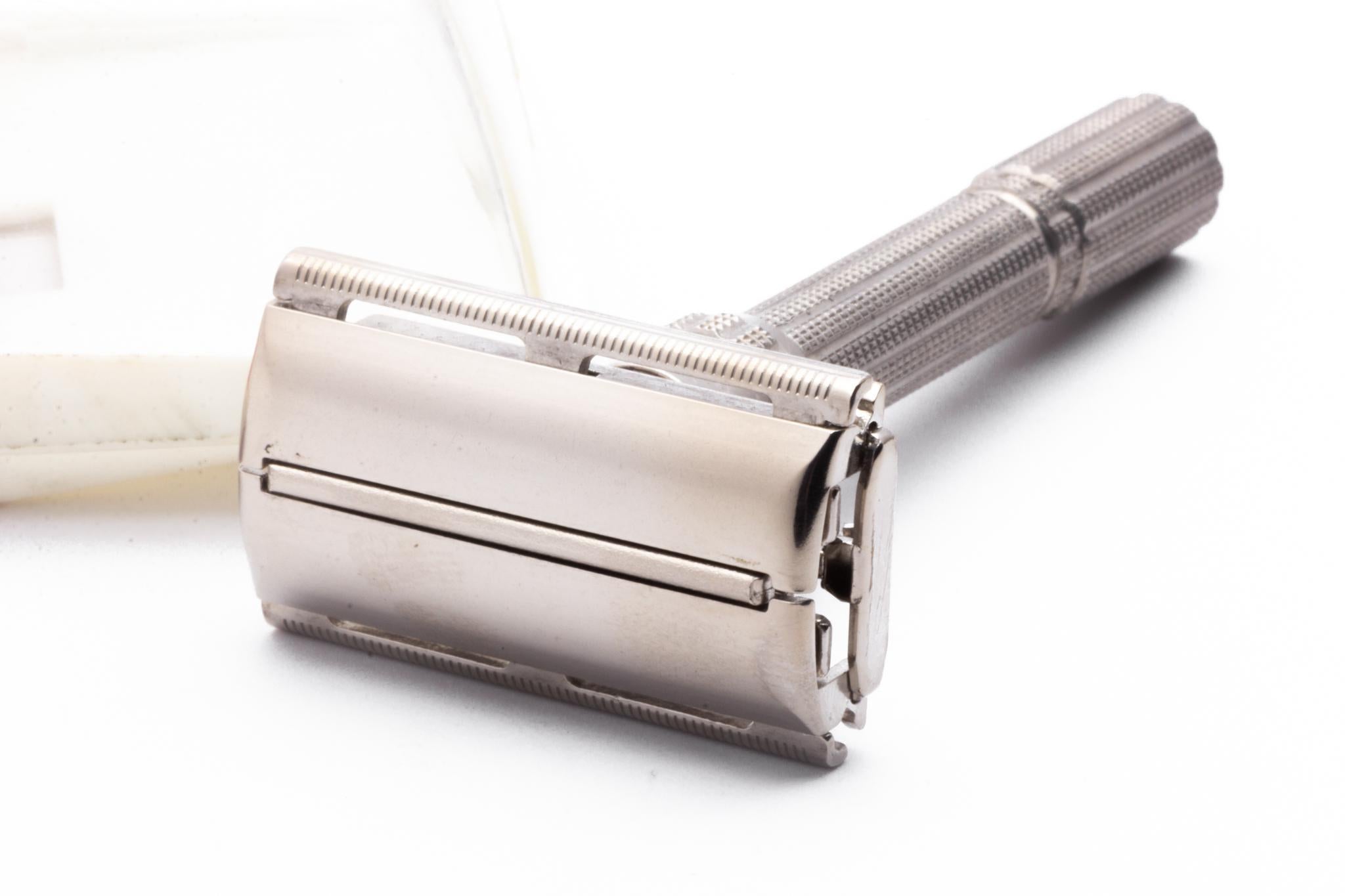 1965 K3 Gillette Slim Adjustable Double Edge Safety Razor Set | Origin ...