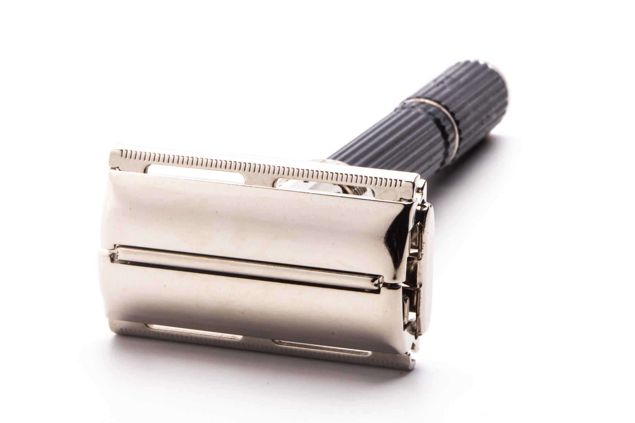 1976 W1 Gillette Super Adjustable 84mm DE Safety Razor | Factory Nicke ...